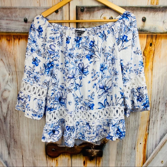 Unique Spectrum | Tops | Unique Spectrum Floral Peasant Blouse | Poshmark